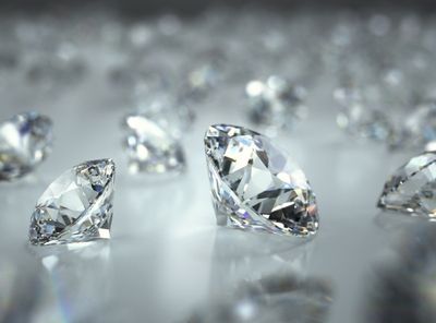 What are diamond feathers and how they affect clarity of a diamond