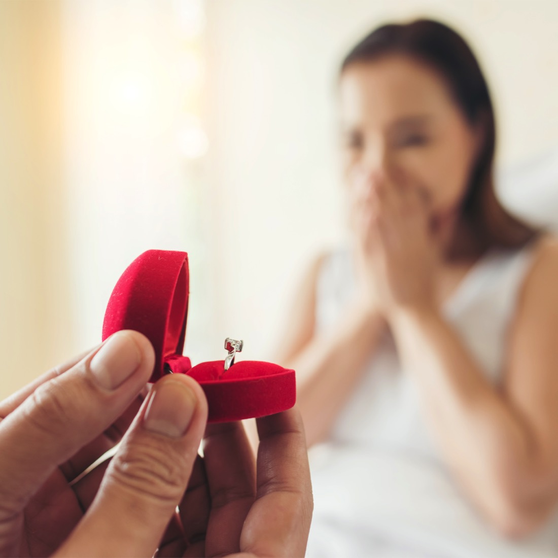 What Is An Anniversary Ring And What To Give And How To Choose One
