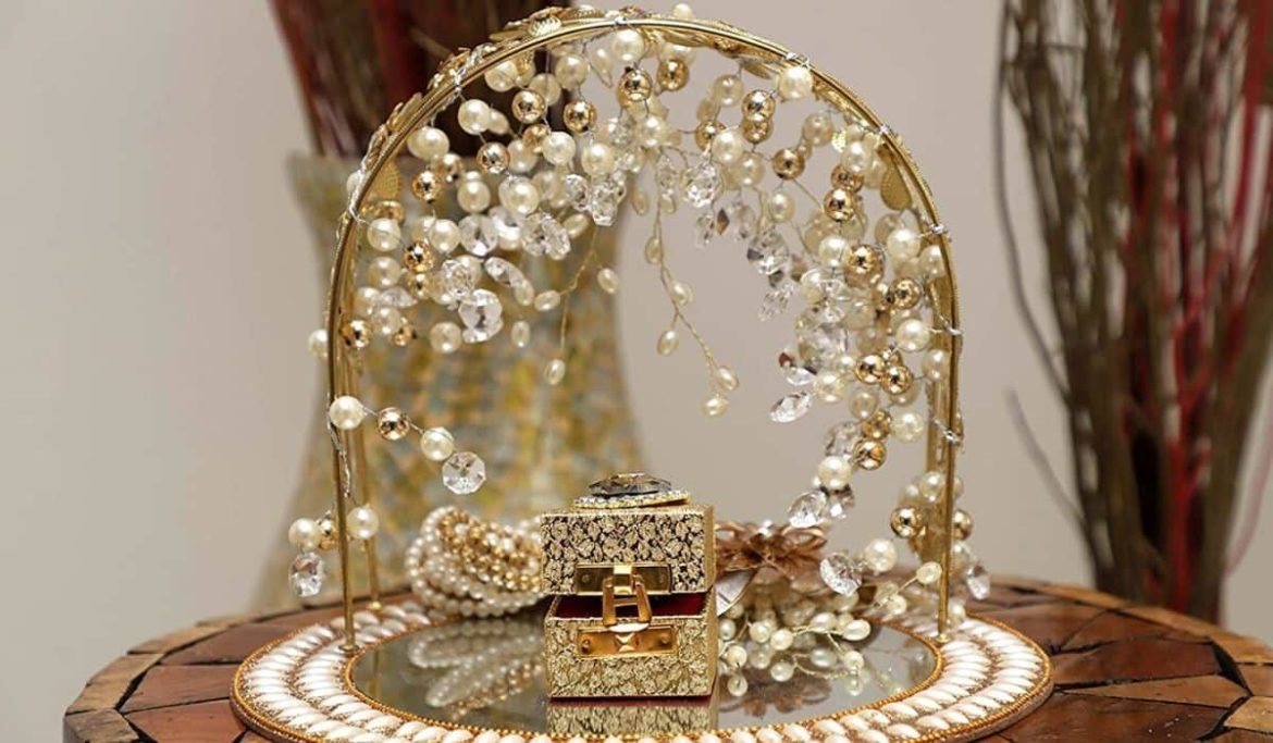 Enagagement Ring Tray Decoration | How to decorate one | Fabuloulsy