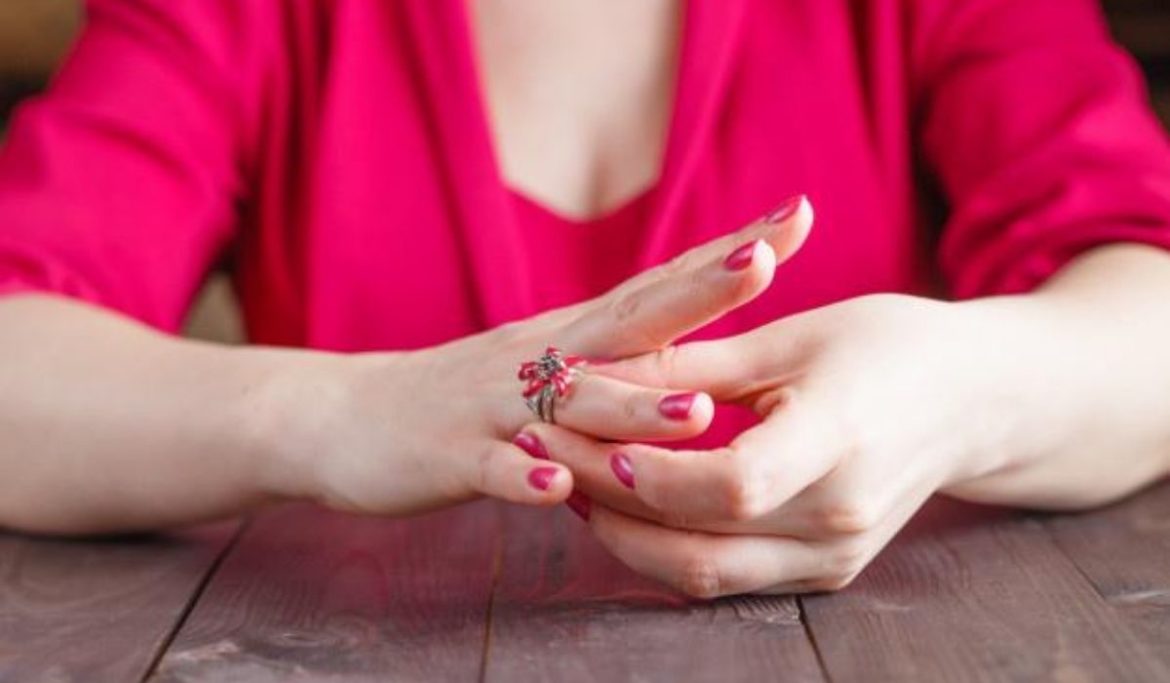 How to remove ring from finger | Ring removal | Fabulously