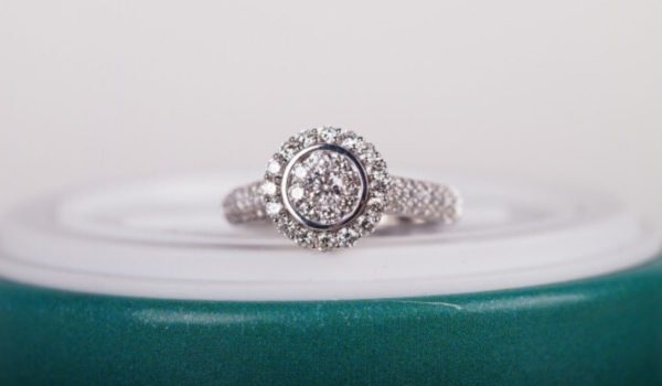 What is a Solitaire Ring | Diamond Solitaire Ring | Fabulously