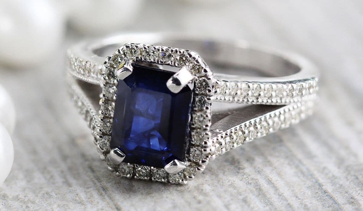 The magic of Halo Engagement Ring | Types of Halo Rings | Fabulously