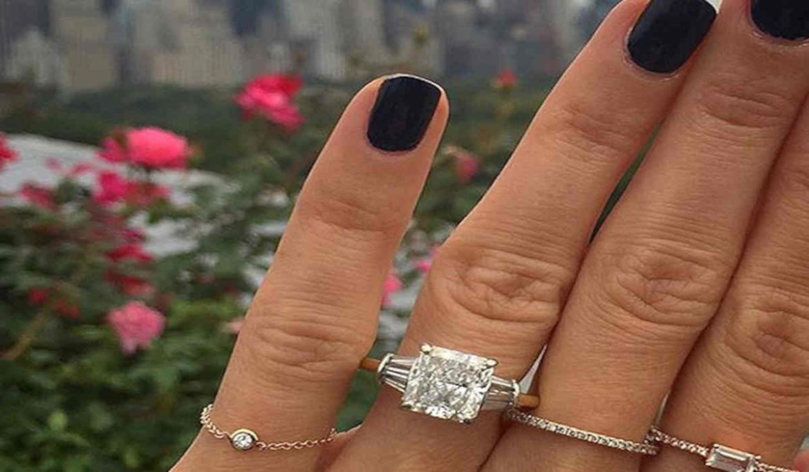 How to choose an engagement ring that suits your hand shape | Fabulously